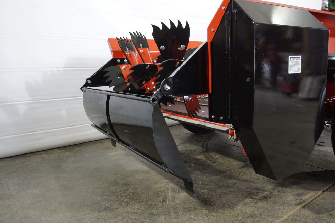 Large Farm Manure Spreader | 175 cu. ft. Heaped Capacity