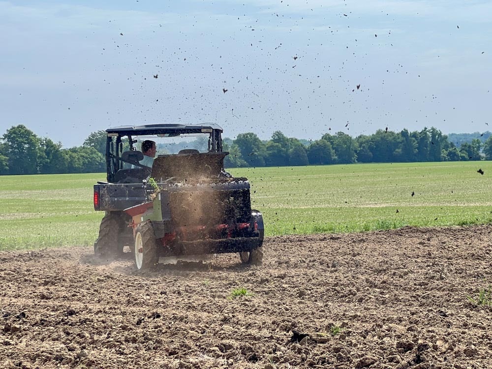 Best Compact Manure Spreader | Ground Driven And Tough