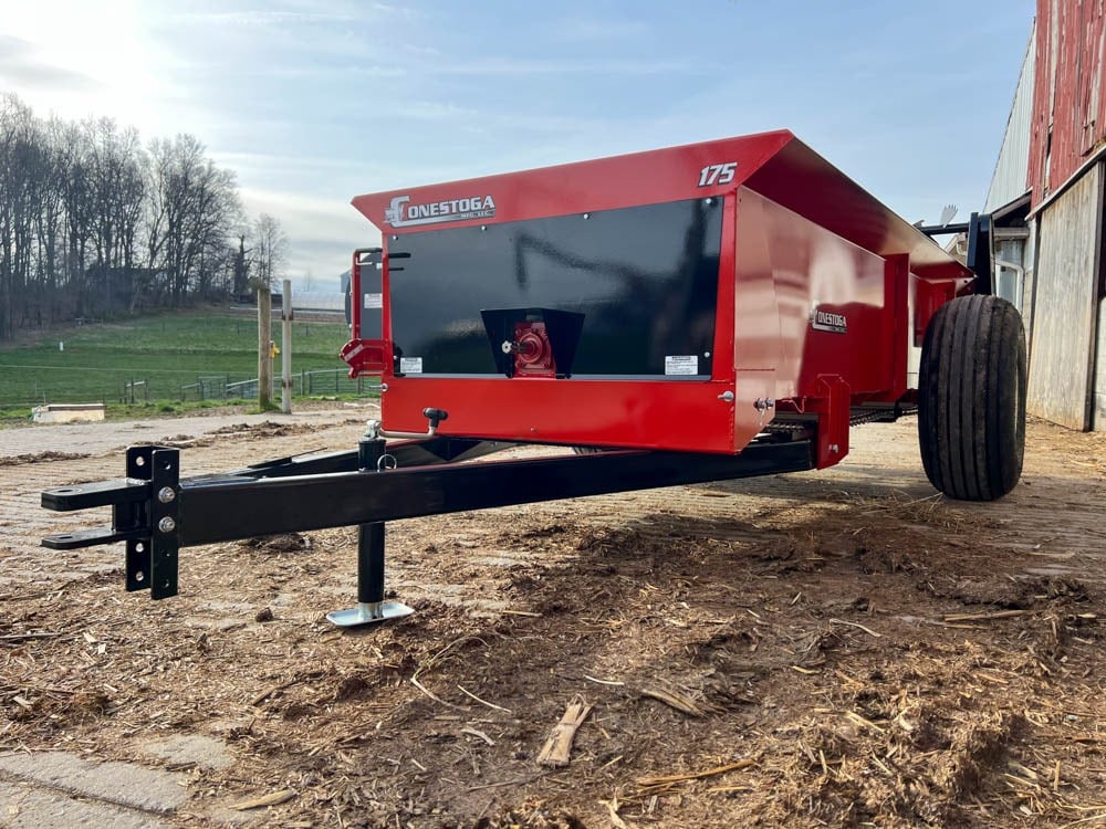 Large Farm Manure Spreader | 175 cu. ft. Heaped Capacity